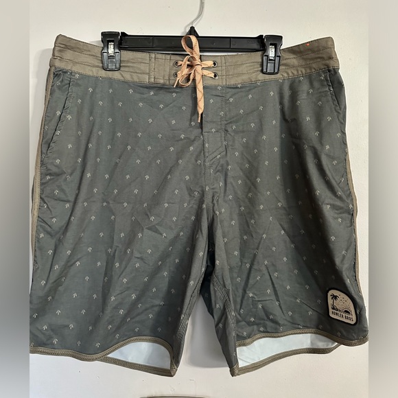 Howler Brothers | Swim | Howler Brothers Bruja Board Shorts Size 36 ...